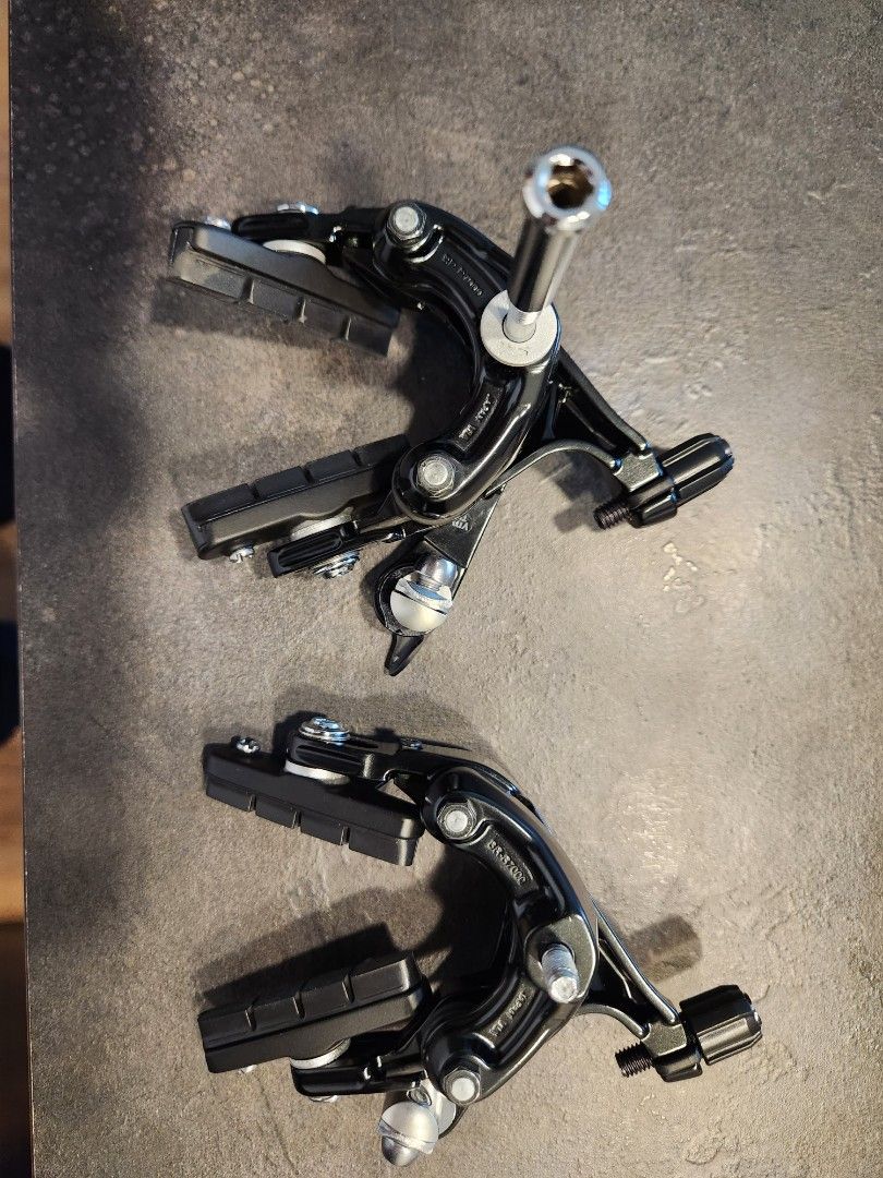 Shimano 105 rim brake (front and back), Sports Equipment, Bicycles ...