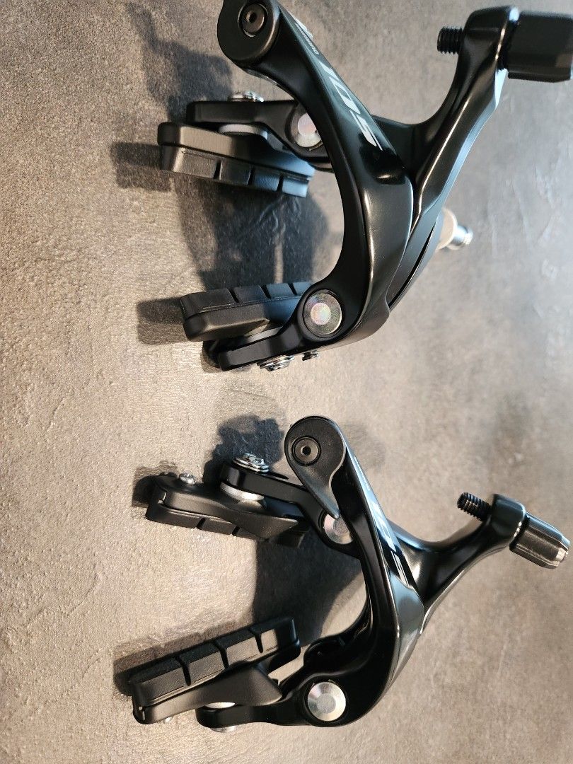 Shimano 105 rim brake (front and back), Sports Equipment, Bicycles ...