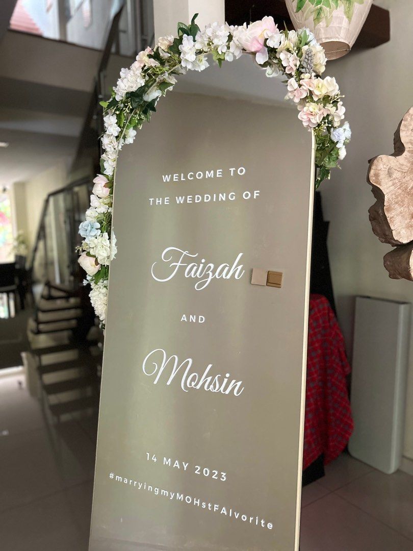 Standing mirror wedding signage, Hobbies & Toys, Stationery & Craft ...