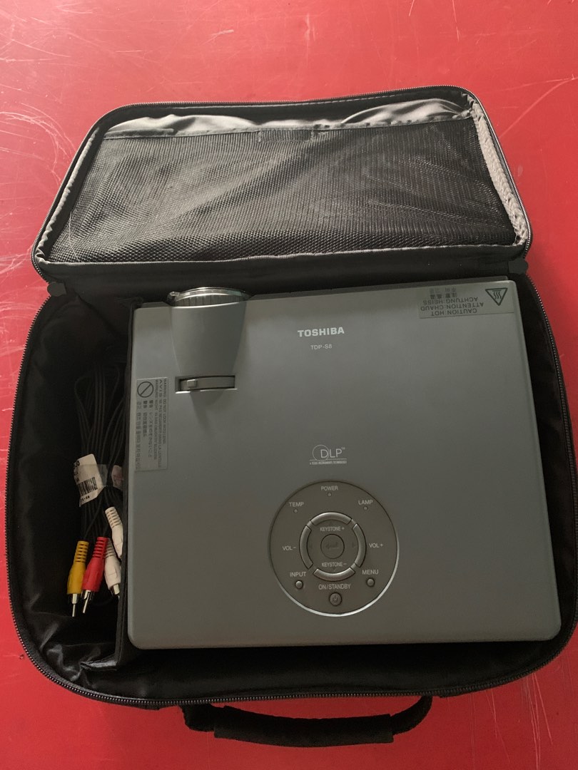 Toshiba TDP-S8 DLP Projector, Computers & Tech, Office & Business ...
