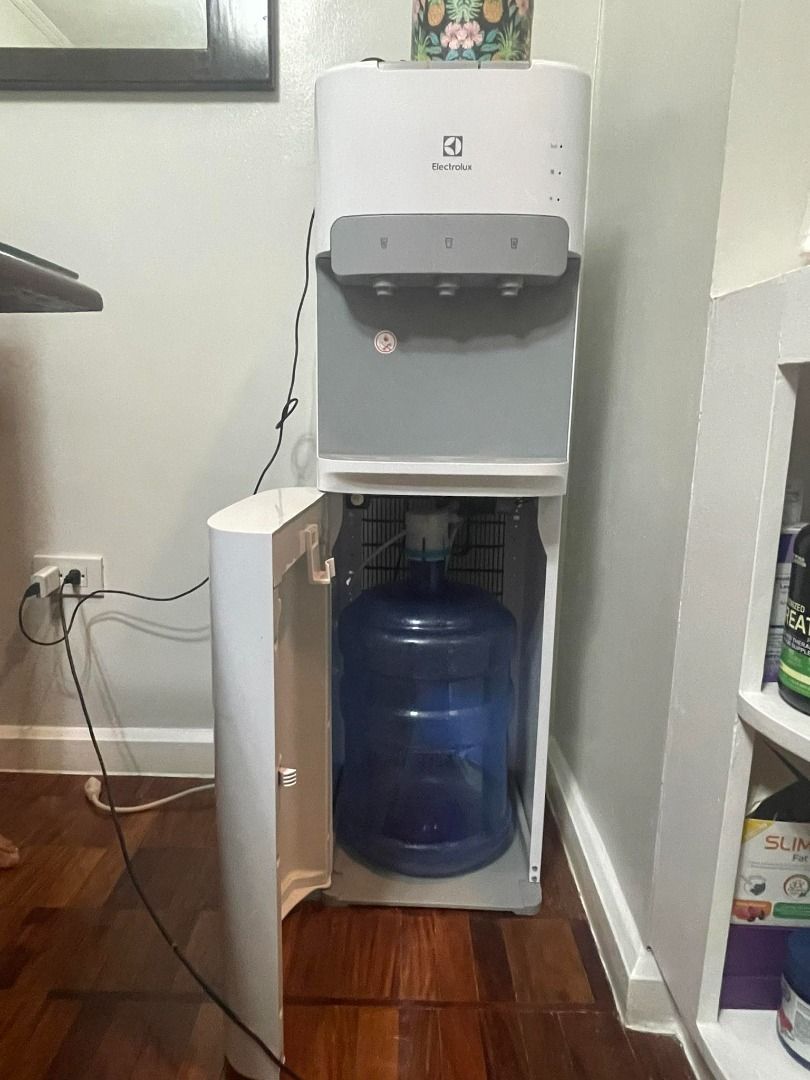 UltimateHome 700 bottom loading water dispenser (Electrolux), TV & Home Appliances, Kitchen ...