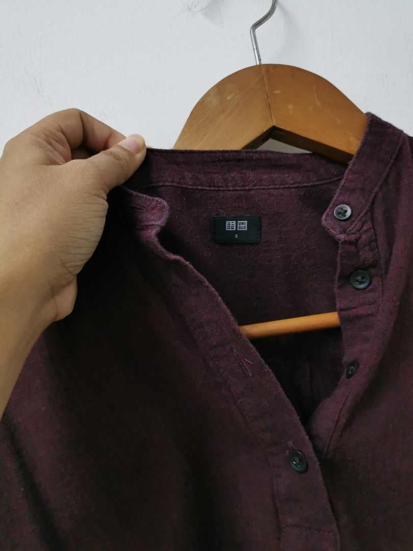 UNIQLO BASIC BUTTON SHIRT, Women's Fashion, Tops, Shirts on Carousell