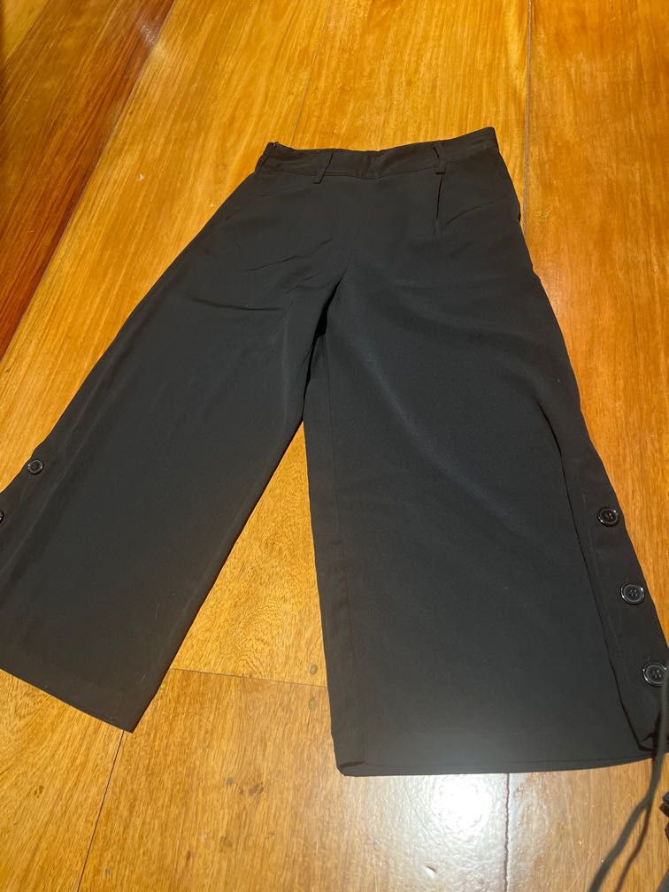Vera Moda Culottes, Announcements on Carousell