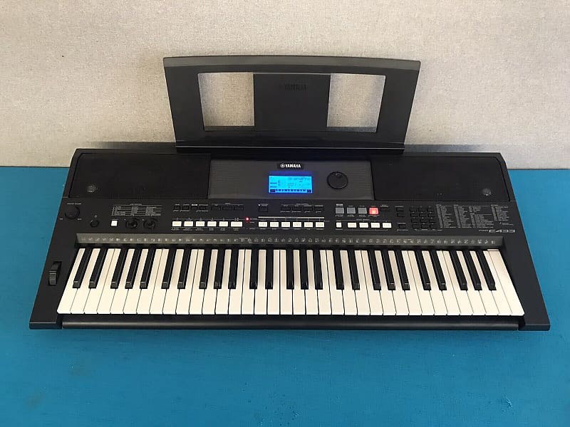 Yamaha PSR E-443 61 keys Electronic Portable Keyboard, Hobbies & Toys ...