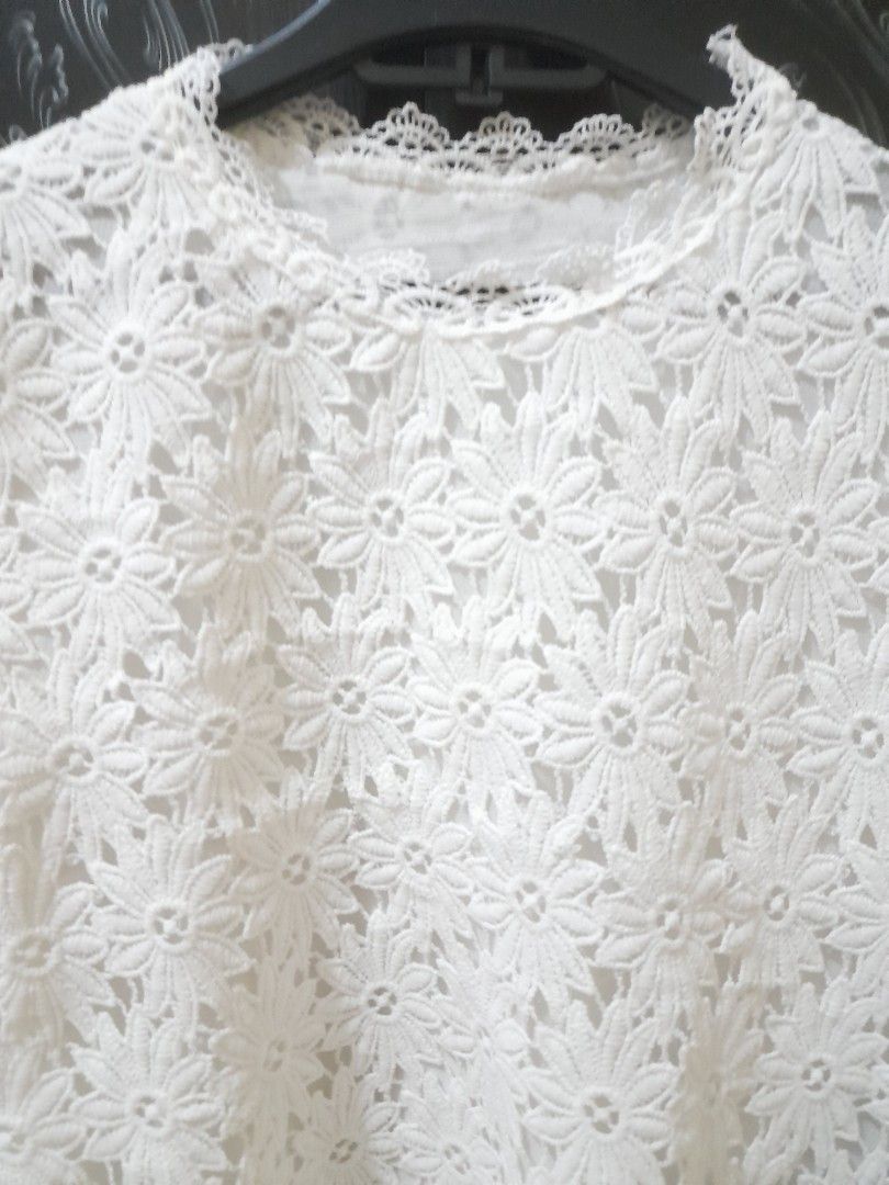 Atasan Brukat Timbul (Broken White), Fesyen Wanita, Pakaian Wanita ...