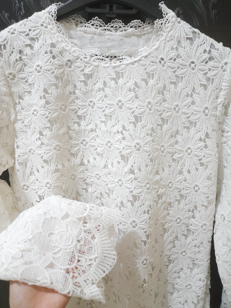 Atasan Brukat Timbul (Broken White), Fesyen Wanita, Pakaian Wanita ...