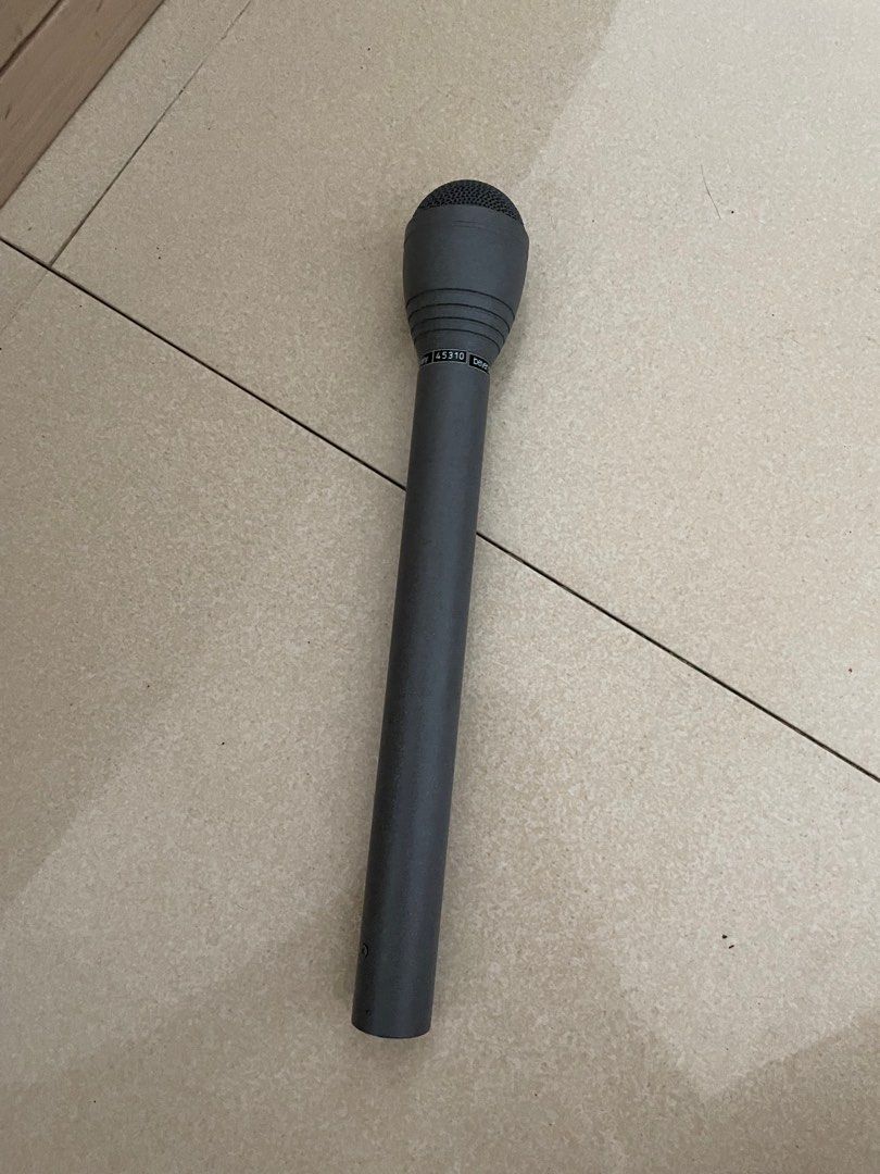 Beyerdynamic M58 n(c) Reporters Mic with Windshield on Carousell