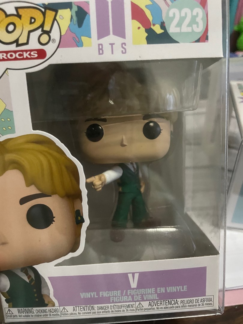 BTS V FUNKO POP WITH PROTECTOR, Hobbies & Toys, Memorabilia ...