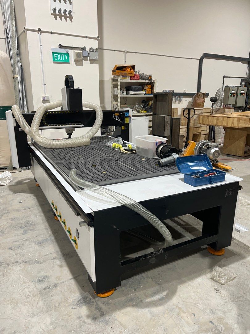 CNC Woodworking Machine / CNC milling Machine, Hobbies & Toys ...