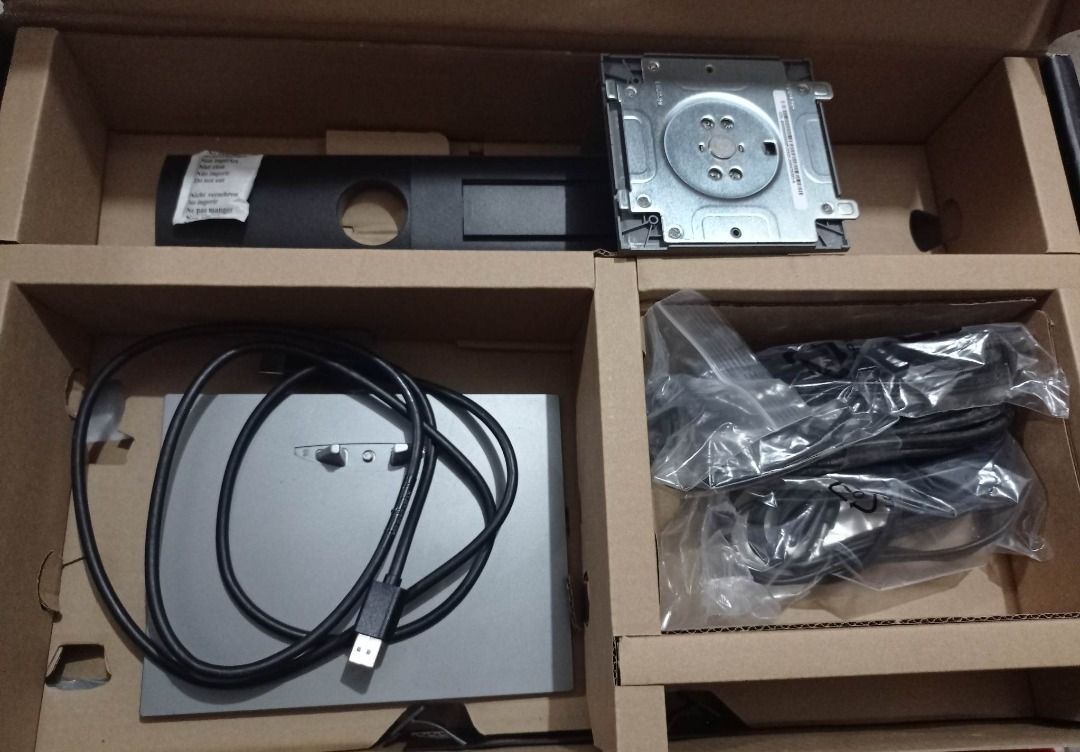 Dell UltraSharp 24 USB C Hub Monitor U2421HE Computers Tech Parts Accessories Monitor