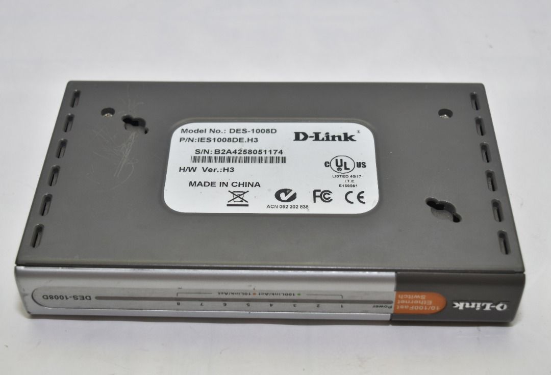 D-LINK DES-1008D 8-Port 10/100Mbps Switch on Carousell