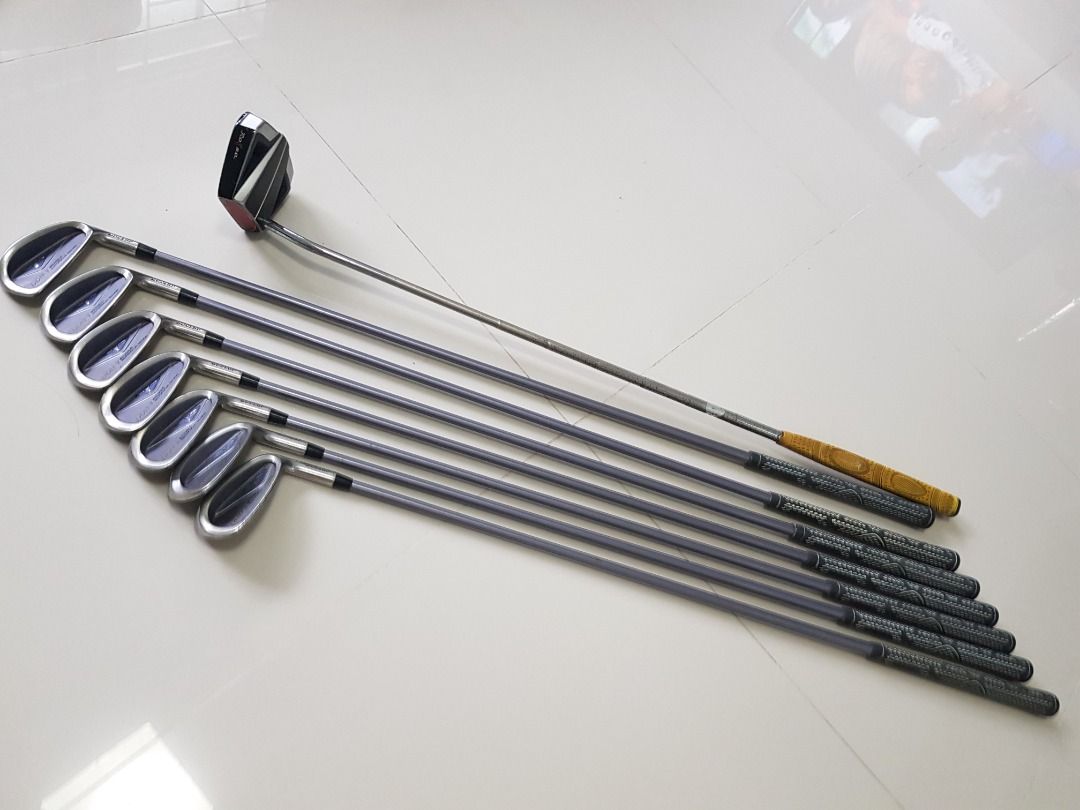 Dunlop Golf Clubs 5 6 7 8 9 S And P Sports Equipment Sports