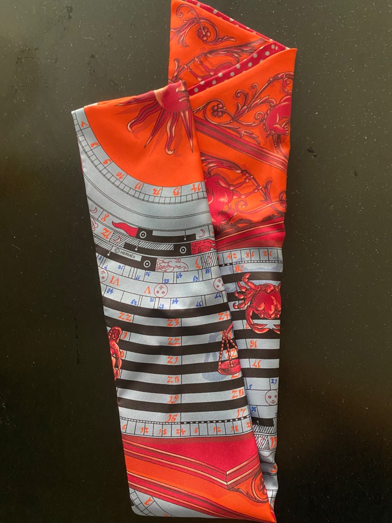 Hermes scraf, Women's Fashion, Watches & Accessories, Scarves on Carousell