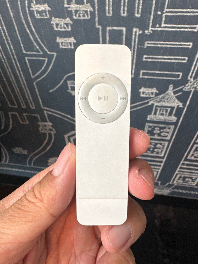 iPod Shuffle 1st Generation #vintage #collectors #apple, Mobile Phones ...