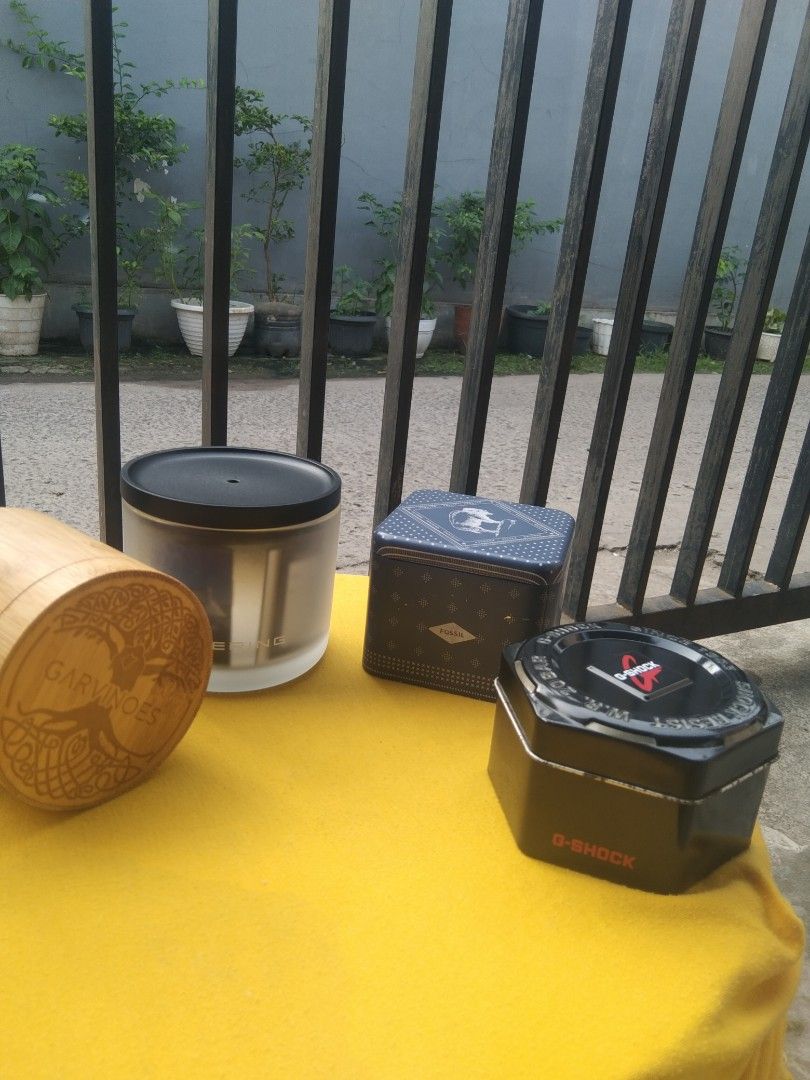 Jual 4 buah box jam tangan branded, Antik, Lainnya di Carousell