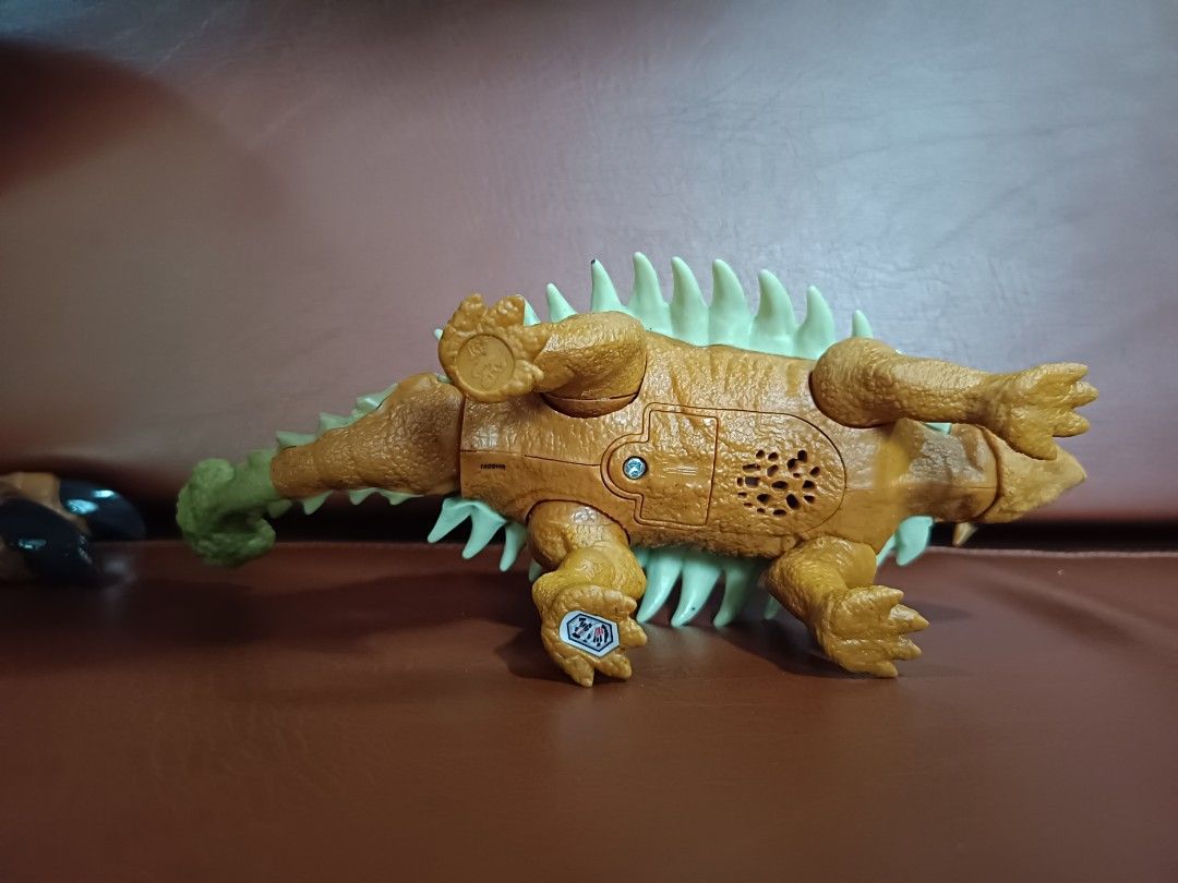 Jurassic World Dino Rivals Ankylosaurus yellow variant, Hobbies & Toys ...