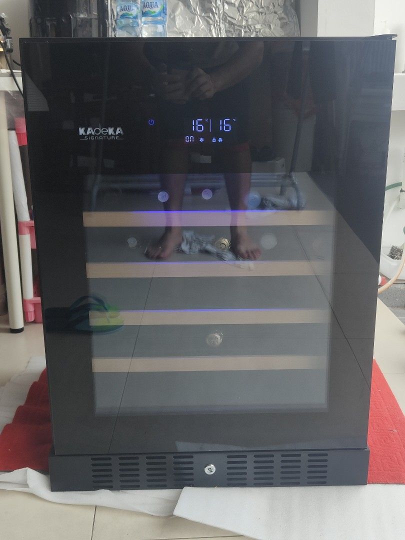 Kadeka Signature KS54TL (54 Bottles) Wine Chiller, TV & Home Appliances ...