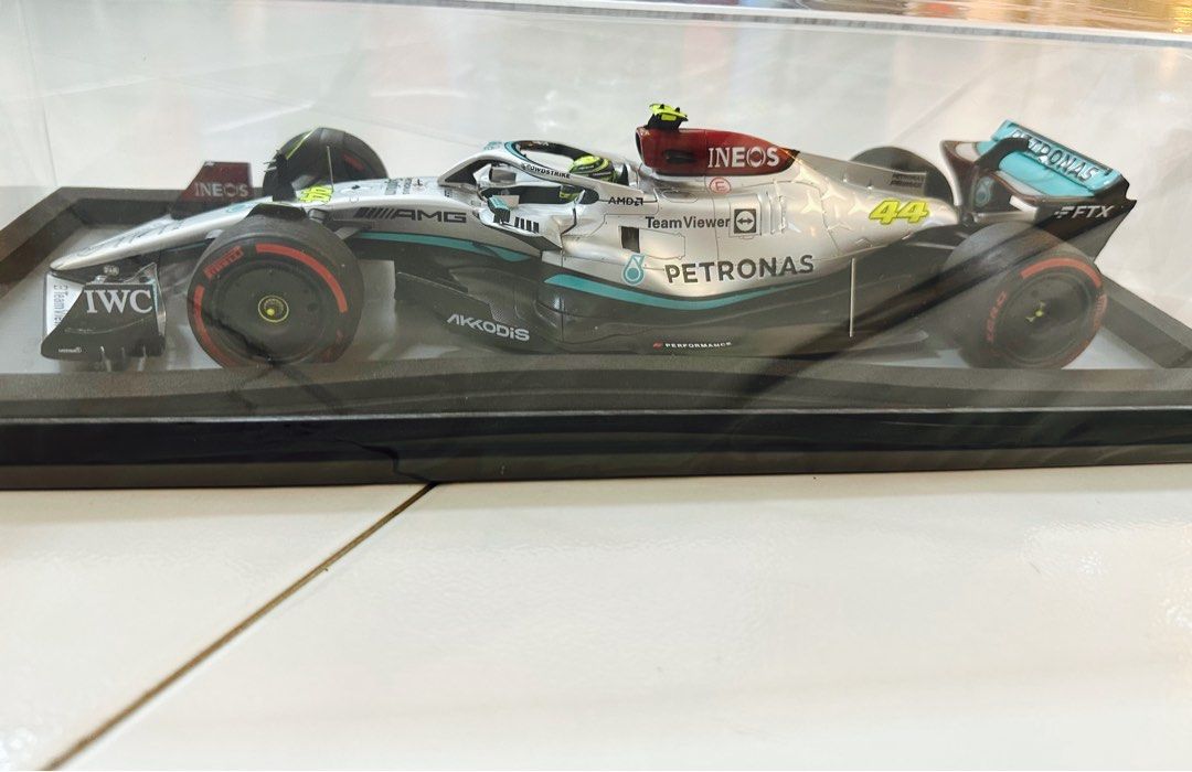 Lewis Hamilton Mercedes-AMG F1 W13 #44 3rd Bahrain GP formula 1 2022 1: ...