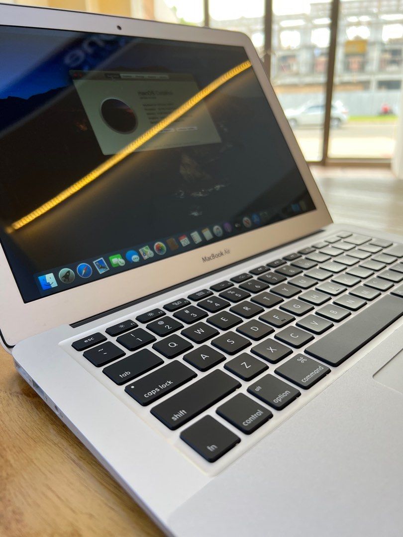 Macbook Air 2017 13inch i5 8/128GB Second Terawat Banget, Elektronik ...