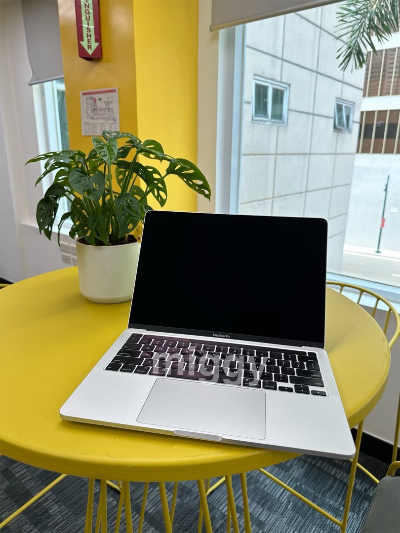 Macbook Pro 2020 Intel i7 16/500gb variant on Carousell