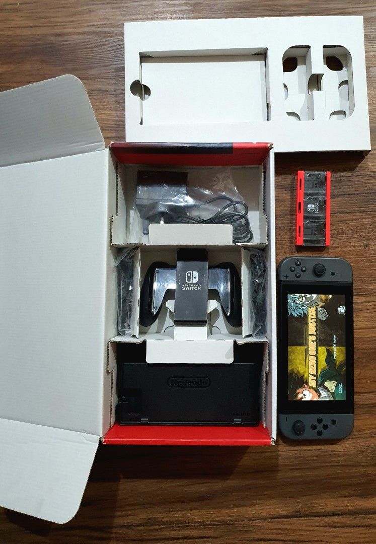 Nintendo switch V2 complete set, Video Gaming, Video Game Consoles ...