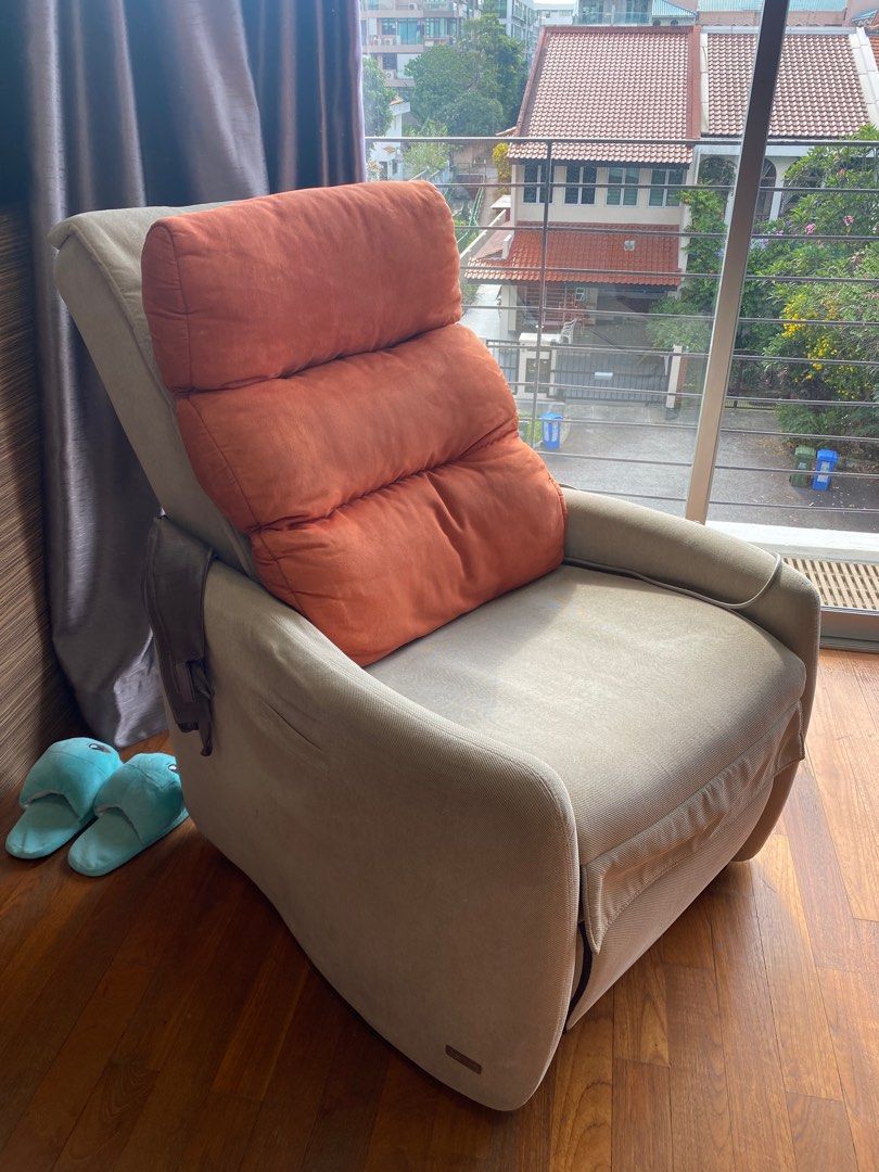 Osim OS7310 massage chair seldom use with extra new cover, TV & Home ...