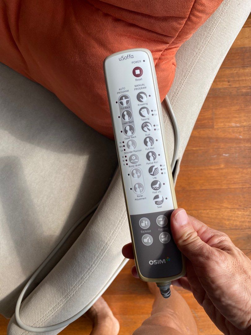 Osim OS7310 massage chair seldom use with extra new cover, TV & Home ...