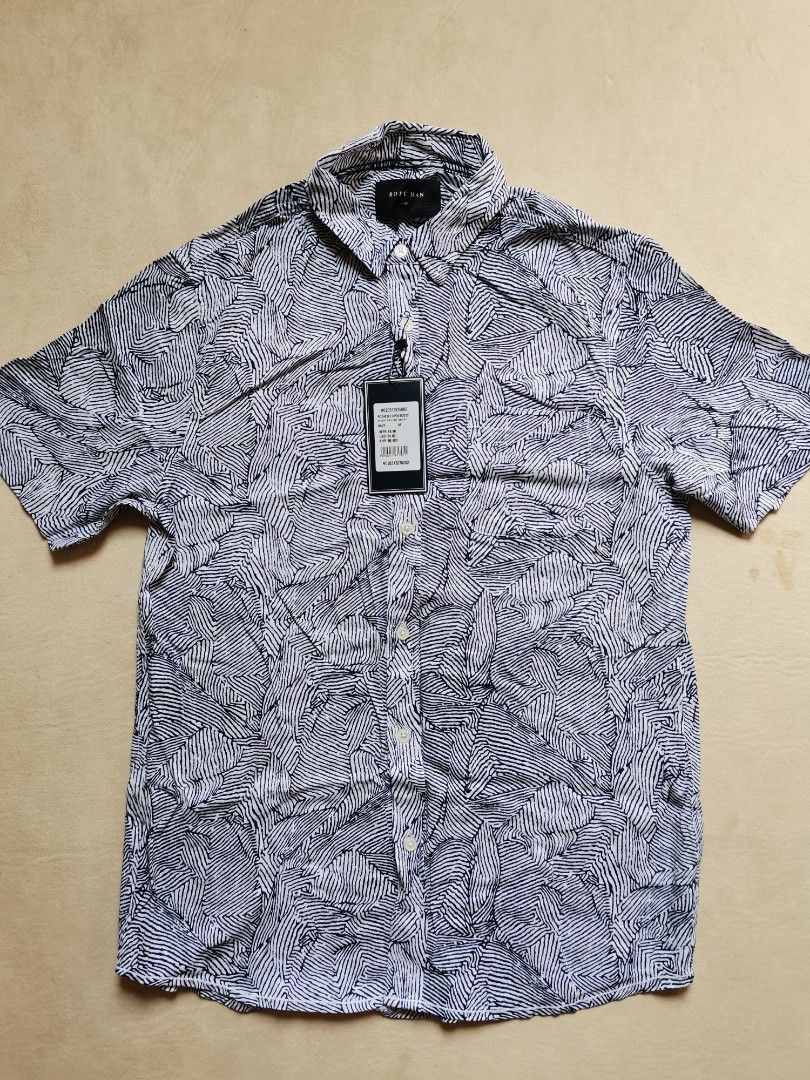 Padini style shirt, Men's Fashion, Tops & Sets, Formal Shirts on Carousell