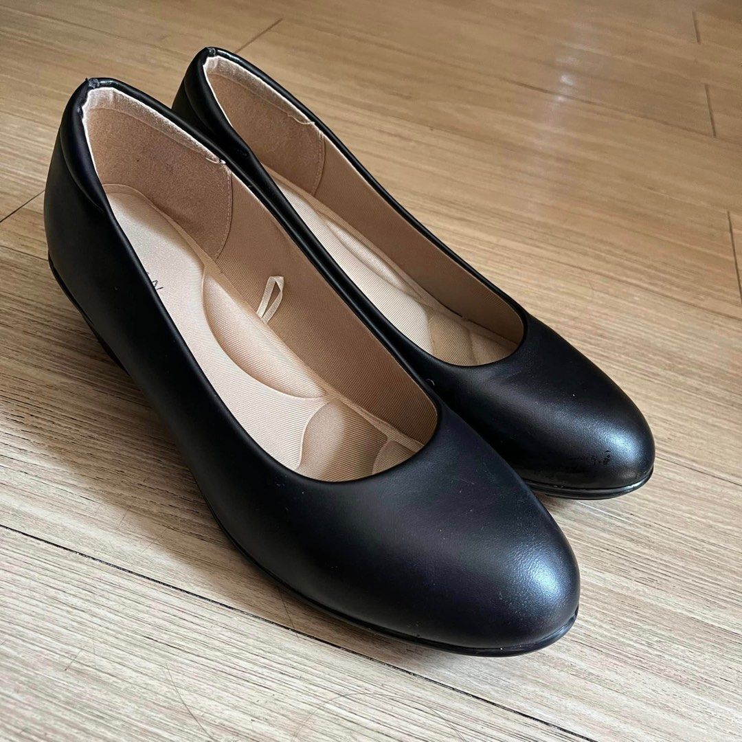 Parisian plus+ Black Shoes, Women's Fashion, Footwear, Sandals on Carousell