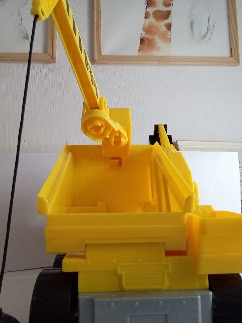 Paw Patrol Ultimate Rubble Truck and Rubble, Hobbies & Toys, Toys ...