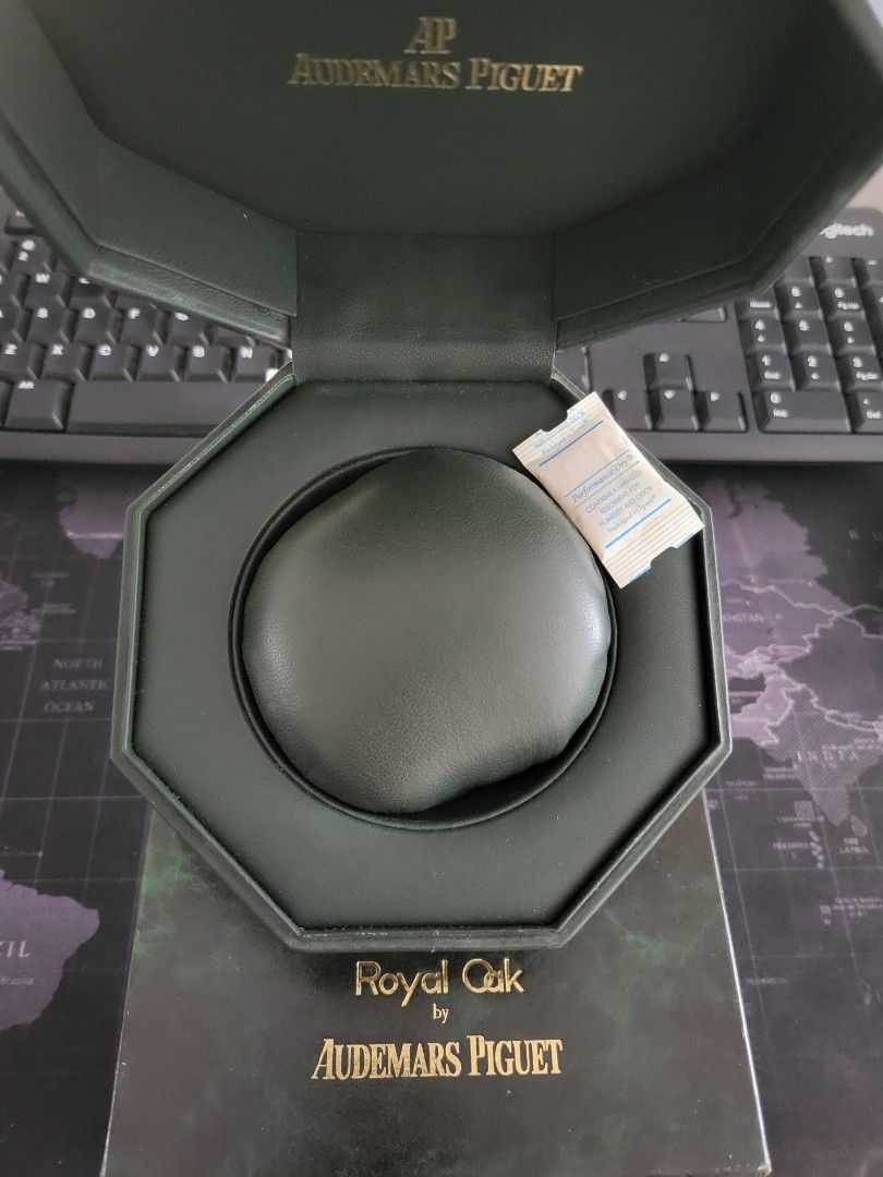 RARE Vintage Audemars Piguet Green Royal Oak Watch Box, Luxury, Watches ...