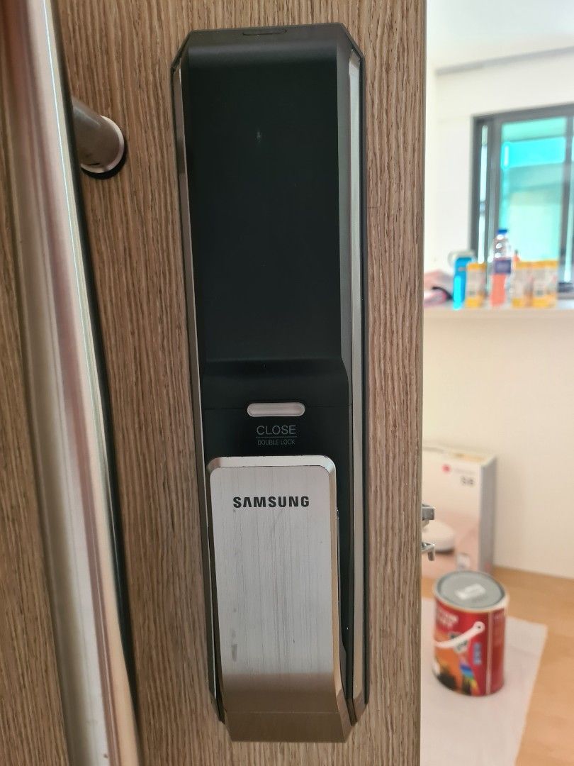 Samsung Digital Door Lock SHS-P718, Furniture & Home Living, Security ...
