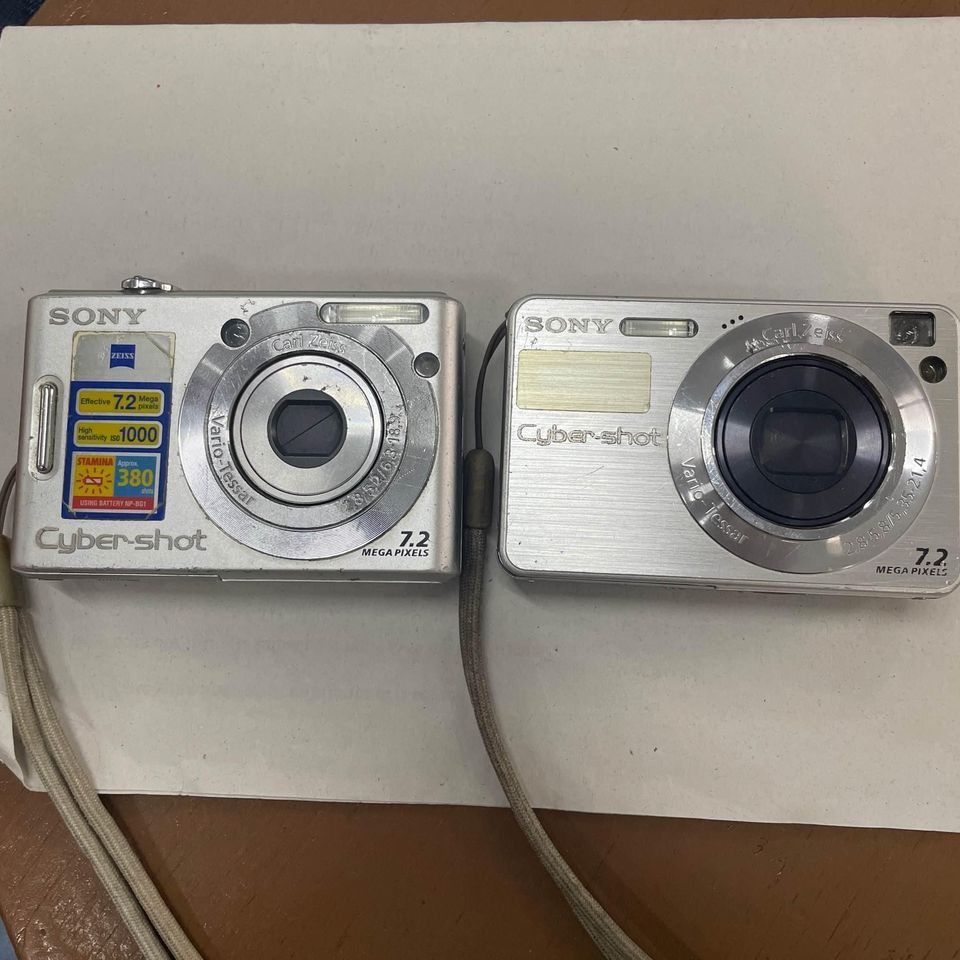 Sony Cybershot DSC w-110 & DSC w-35, Photography, Cameras on Carousell