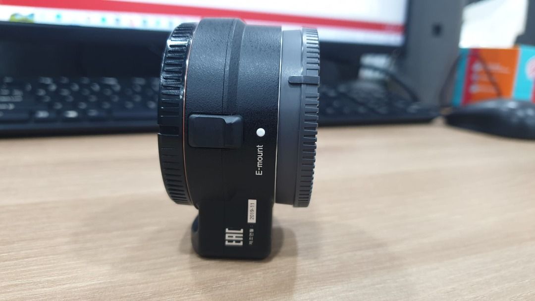 Sony LA-EA3 Mount Adaptor, Photography, Lens & Kits on Carousell