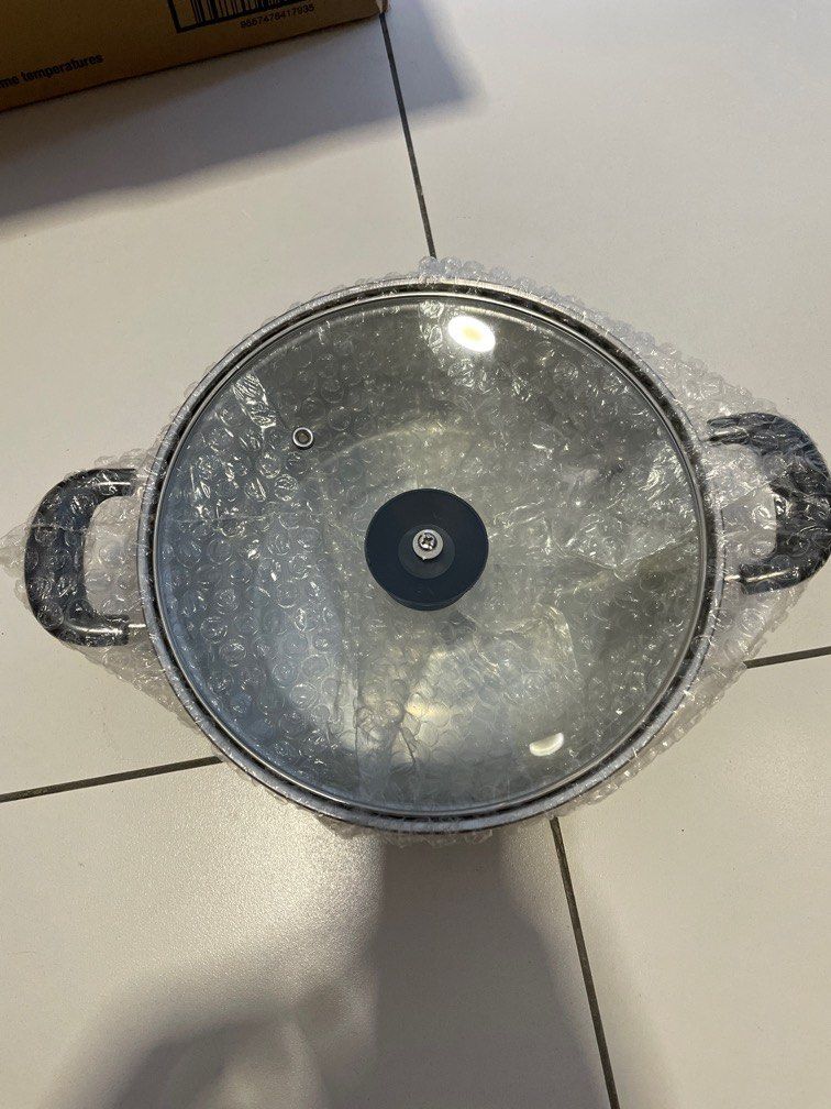 PHILIP Stainless steel induction pot, TV & Home Appliances, Kitchen ...