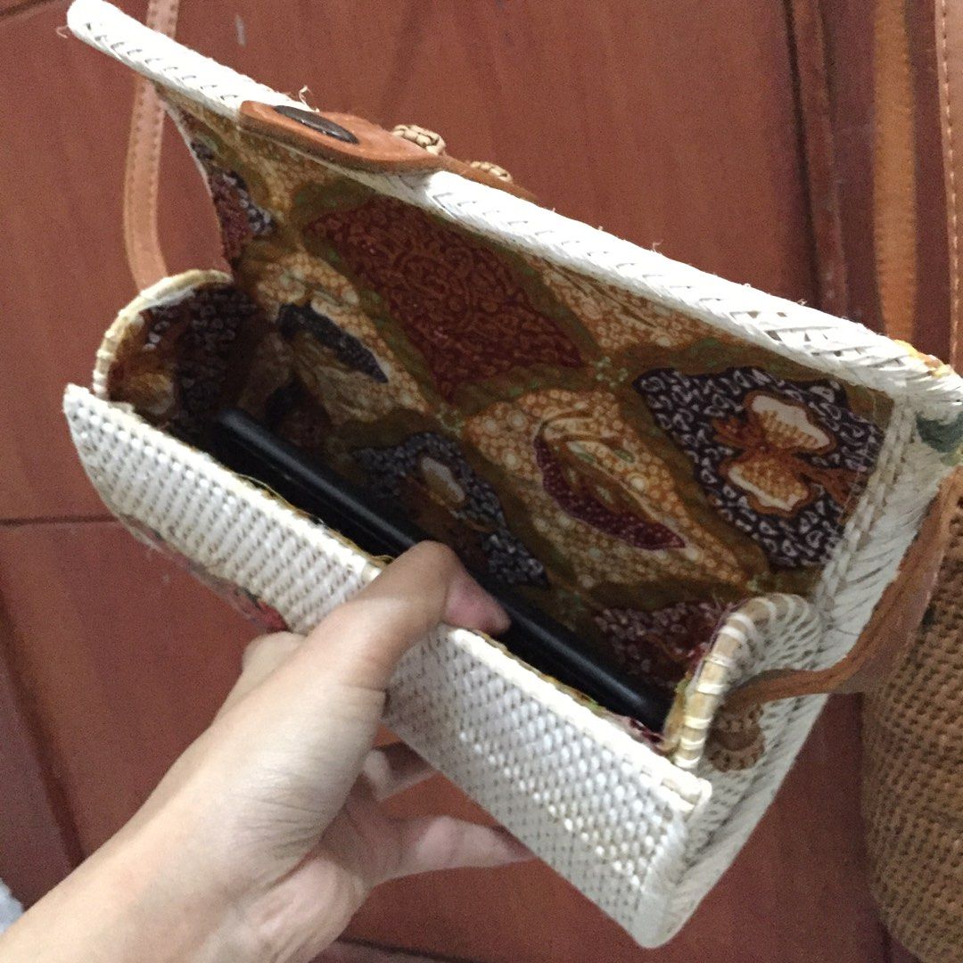 Tas Anyaman putih lukis white rattan sling bag, Fesyen Wanita, Tas ...