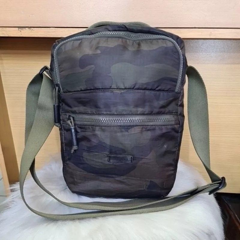 TAS BODYPACK FINELAST ARMY ORIGINAL, Fesyen Pria, Tas & Dompet , Tas ...