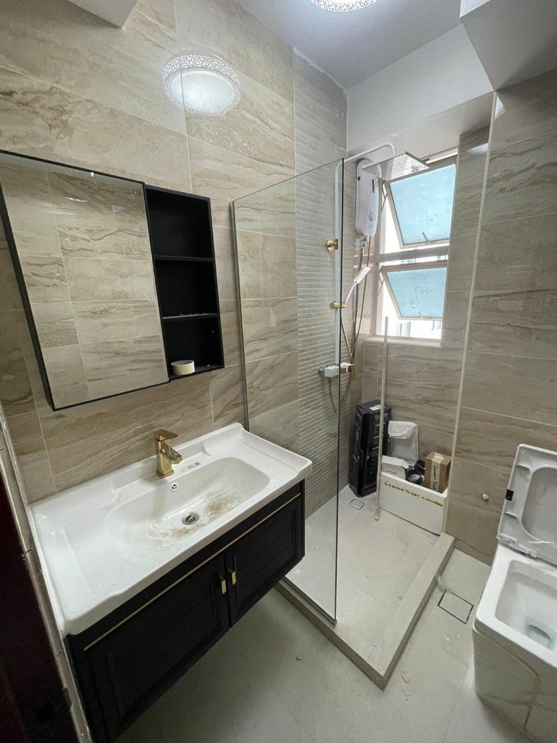 Tiling services/HDB TOILET/ HDB TILES OVERLAY/TOILET HACKING/ TOILET ...