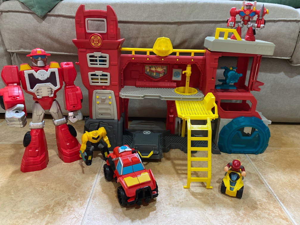 Transformers Auto bot, Hobbies & Toys, Toys & Games on Carousell