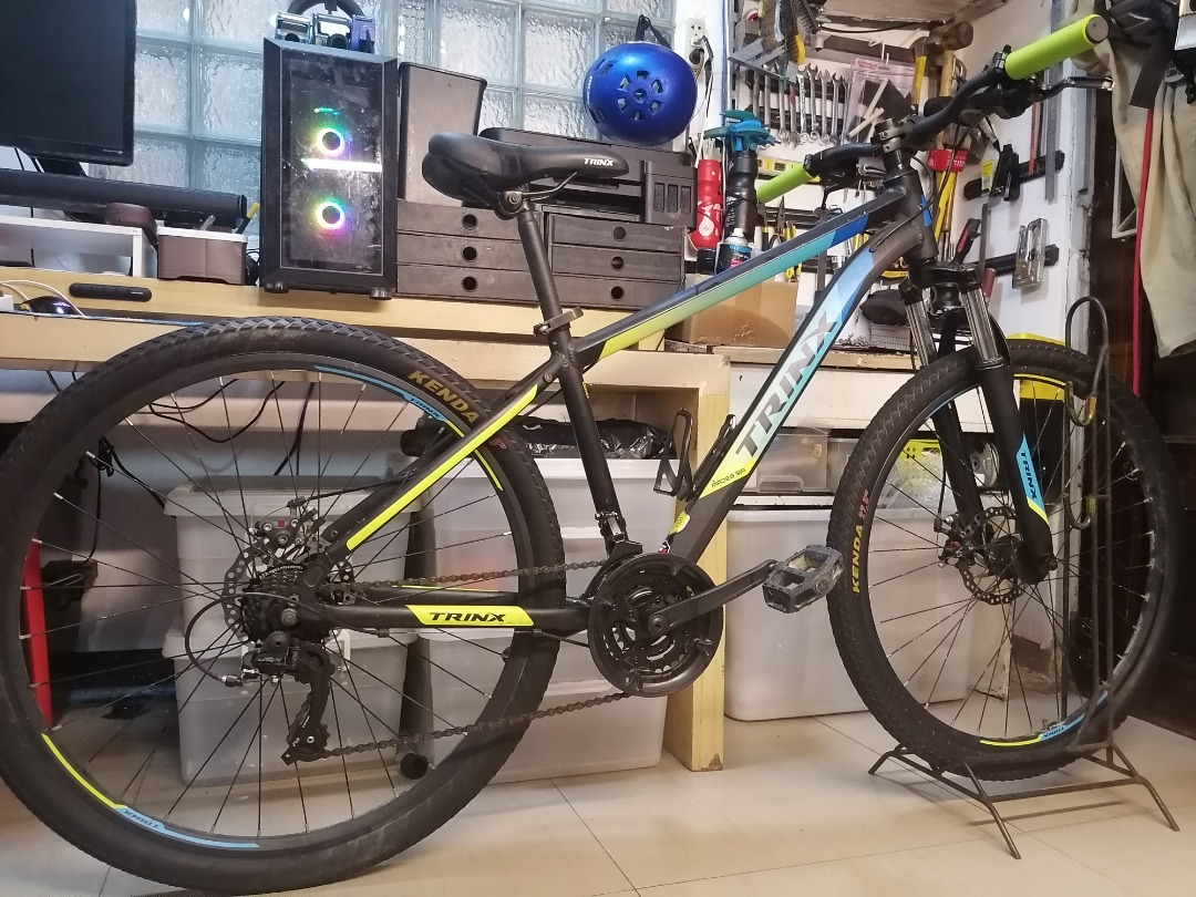 Trinx Majes 100 27.5 Alloy MTB Black-Green on Carousell