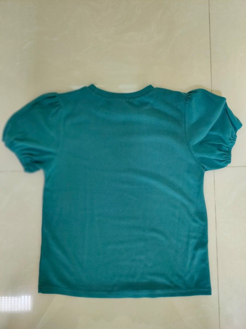 Turquoise top, Women's Fashion, Tops, Other Tops on Carousell