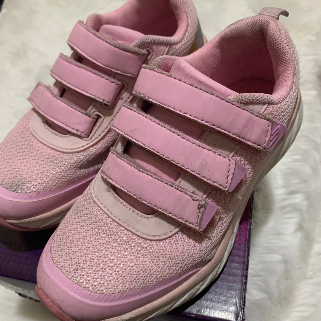 WB Brinley Pink Rubber Shoes for girls on Carousell