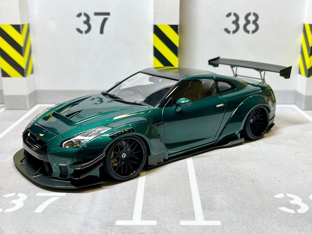 1/24 Aoshima LBWK Liberty Walk Nissan Skyline GTR R35, 興趣及遊戲, 玩具 & 遊戲類 - Carousell