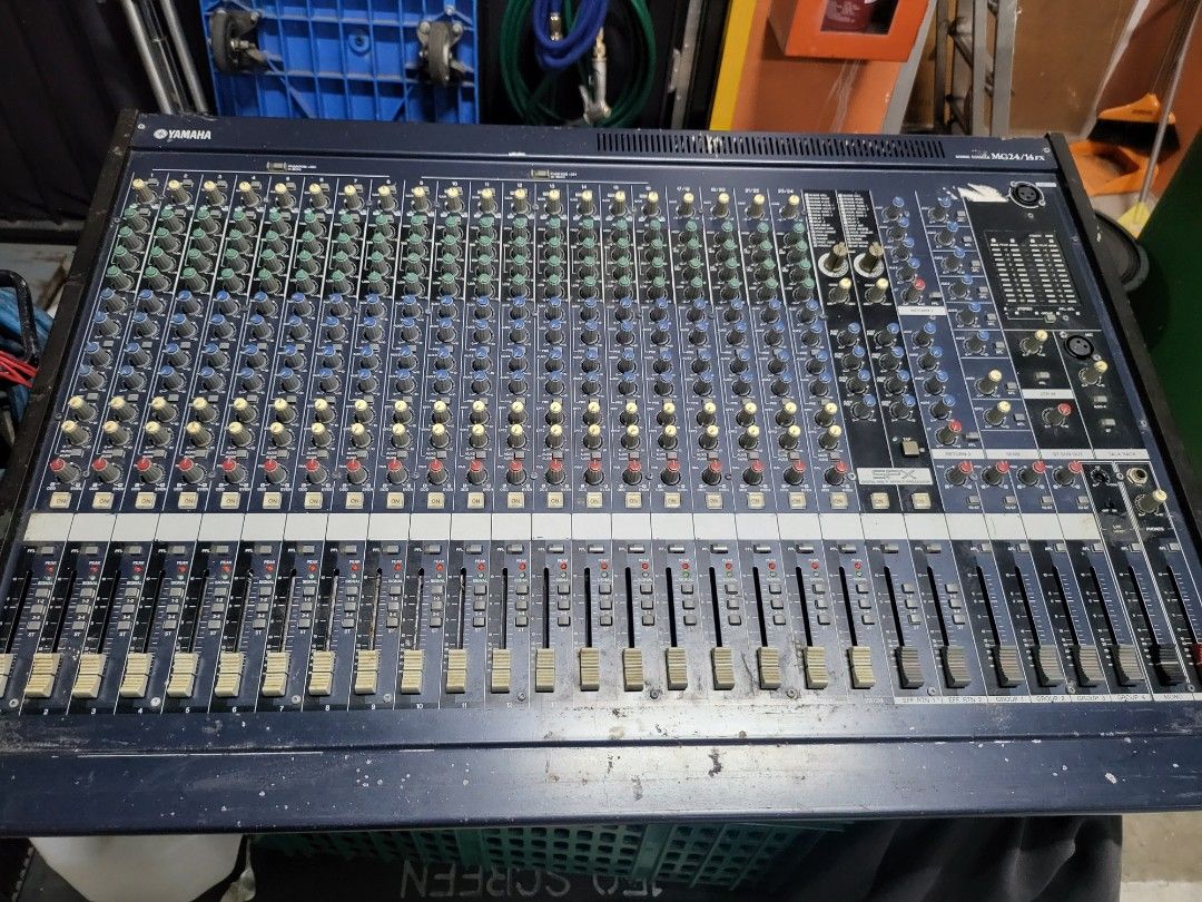 24 channel yamaha mixer & 16 channel snake cable, Audio, Other Audio ...