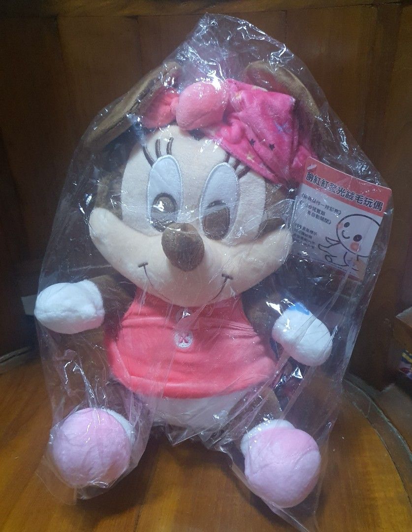 Authentic Plushie - Light Up Cheeks Minnie, Mickey, Hobbies & Toys ...