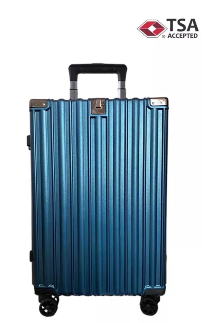 (BNIP) 24 inch Luggage - Ocean Blue with TSA Lock (2025), Hobbies ...