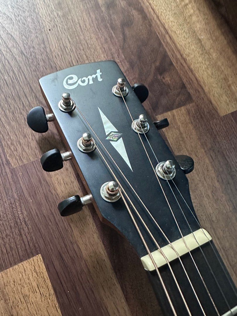 Cort SFX-NS Acoustic Guitar, Natural Satin, Hobbies & Toys, Music & Media, Musical Instruments ...