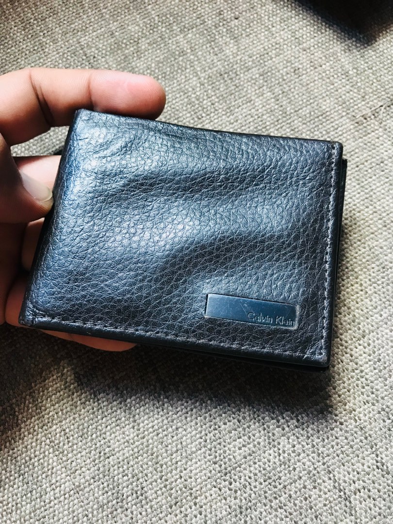 Free sa bibili ng wallet on Carousell