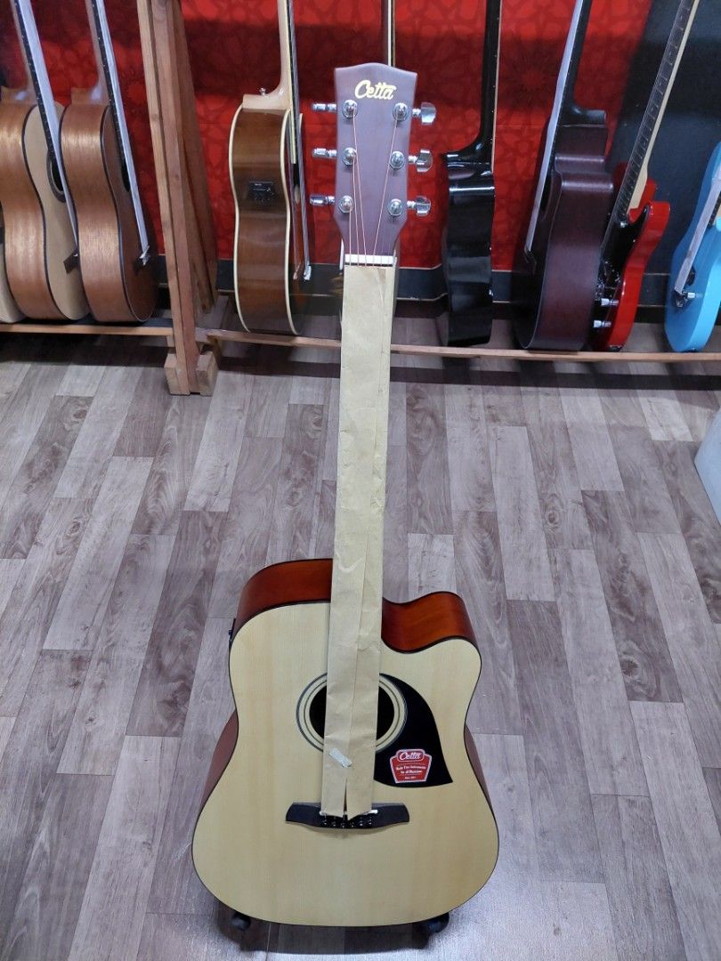 Gitar akustik elektrik original cetta baru, Musik & Media, Alat di ...