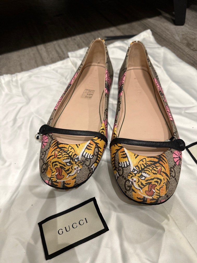 Gucci Flats, Luxury, Sneakers & Footwear on Carousell